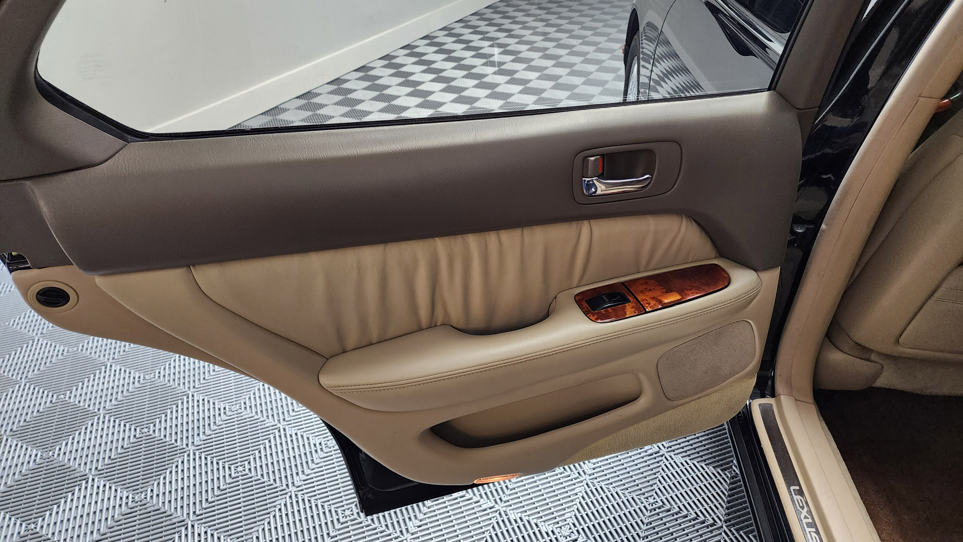 1999 Lexus LS 400 - Limited Edition Motorcars